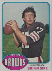 1976 Topps Football Cards – 12 Most Valuable – Wax Pack Gods